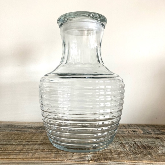 Dining | Beehive Juice Pitcher With Lid Anchor Hocking | Poshmark